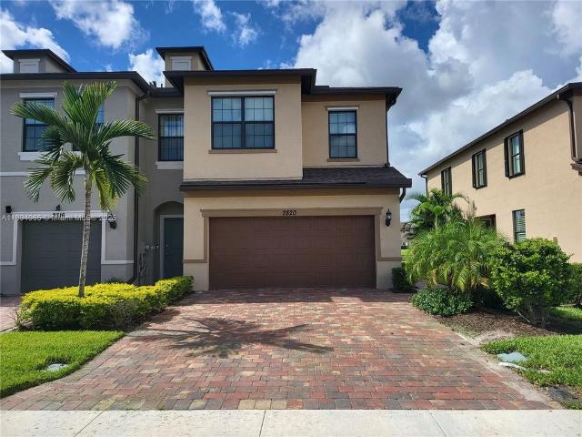 Luxury Townhouse for rent in Palm Springs, Florida