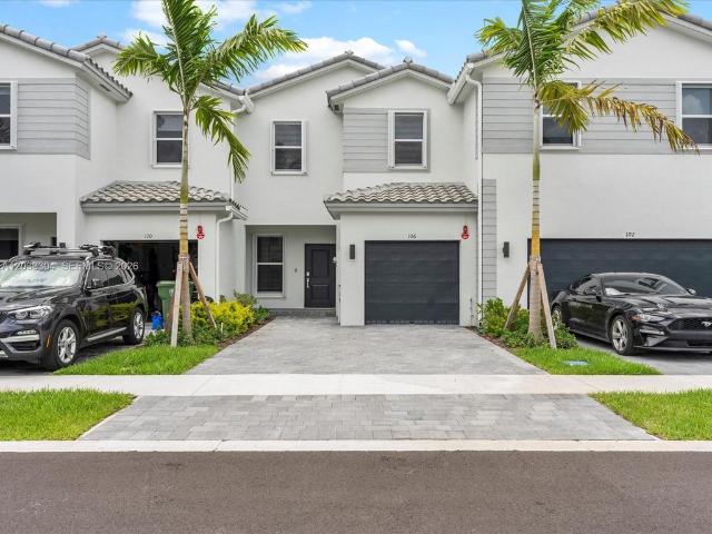 Luxury Townhouse for rent in Pembroke Pines, Florida