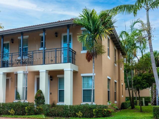 Luxury Townhouse for rent in Pembroke Pines, Florida