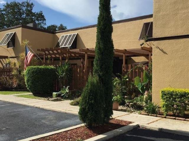 Luxury Townhouse for rent in Pembroke Pines, Florida