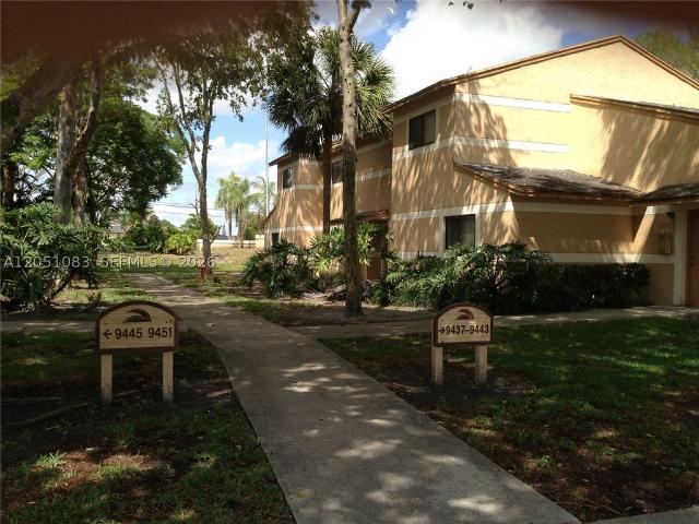 Luxury Townhouse for rent in Pembroke Pines, Florida