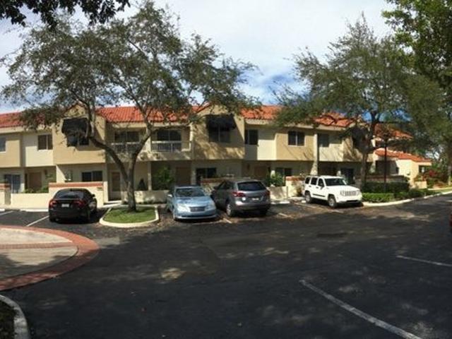 Luxury Townhouse for rent in Plantation, United States