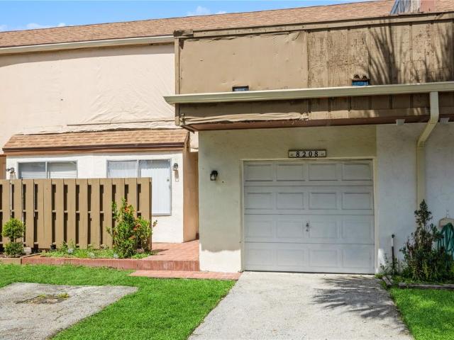 Luxury Townhouse for rent in Plantation, United States