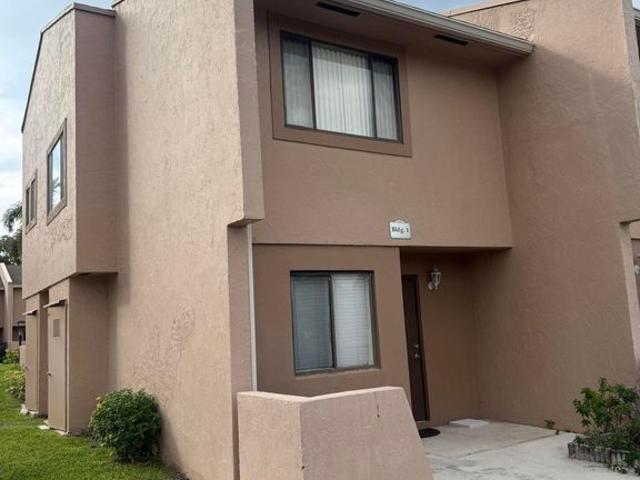 Luxury Townhouse for rent in Royal Palm Beach, Florida