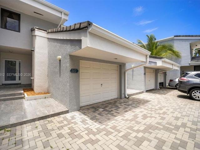 Luxury Townhouse for rent in Sunny Isles Beach, United States