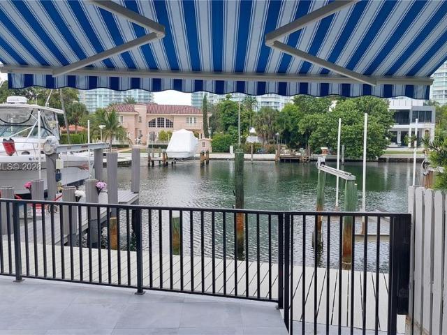 Luxury Townhouse for rent in Sunny Isles Beach, United States