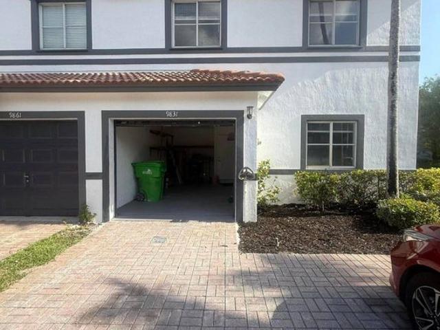 Luxury Townhouse for rent in Sunrise, Florida