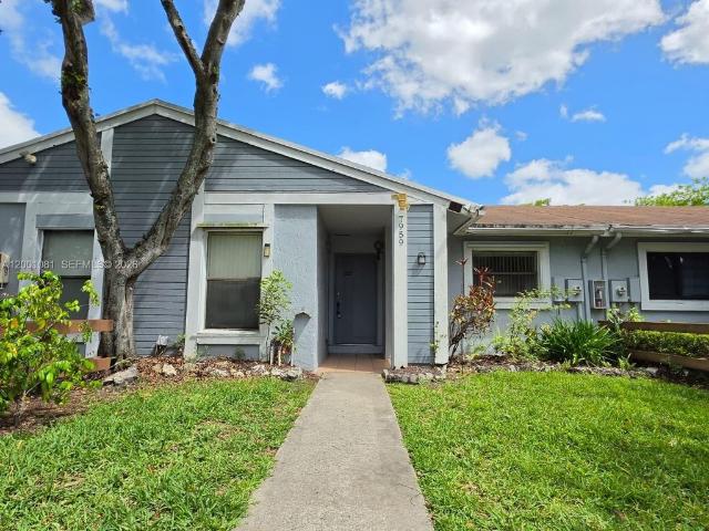 Luxury Townhouse for rent in Sunrise, Florida