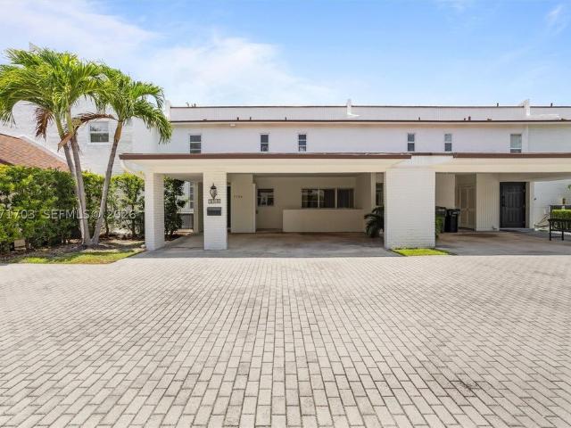 Luxury Townhouse for rent in South Miami, Florida