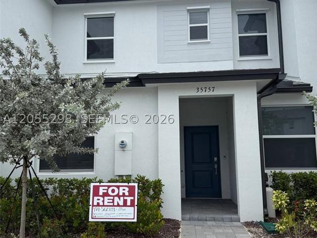 Luxury Townhouse for rent in South Miami Heights, United States