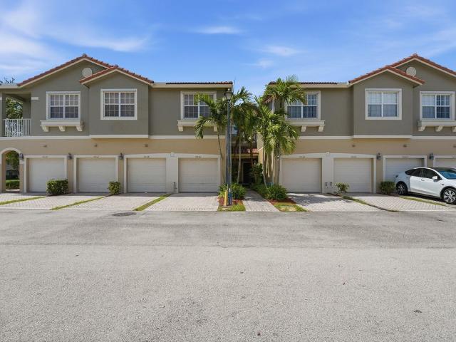 Luxury Townhouse for rent in Tamarac, Florida