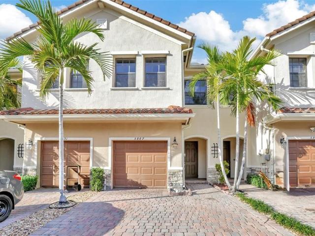 Luxury Townhouse for rent in Tamarac, United States