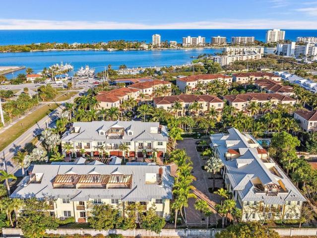 Luxury Townhouse for rent in Tequesta, Florida