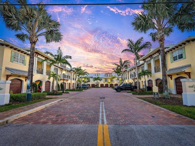 Luxury Townhouse for rent in Tequesta, Florida