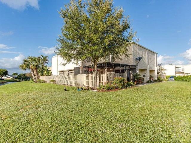Luxury Townhouse for rent in Wellington, Florida