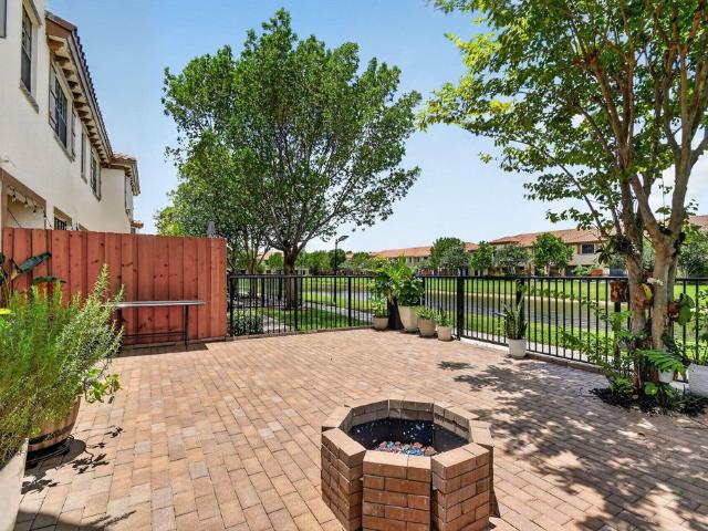 Luxury Townhouse for rent in Wellington, United States