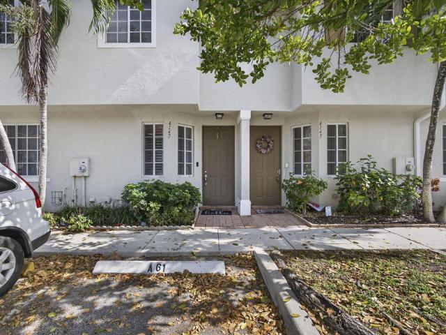 Luxury Townhouse for rent in West Palm Beach, Florida