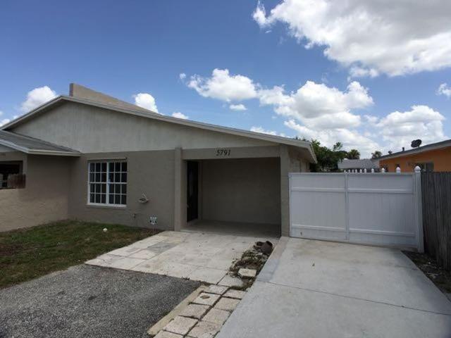 Luxury Townhouse for rent in West Palm Beach, Florida