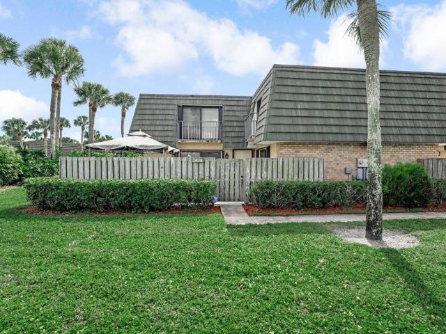 Luxury Townhouse for rent in West Palm Beach, Florida
