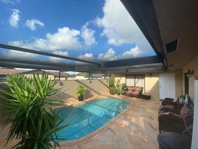Luxury Townhouse for rent in West Palm Beach, Florida