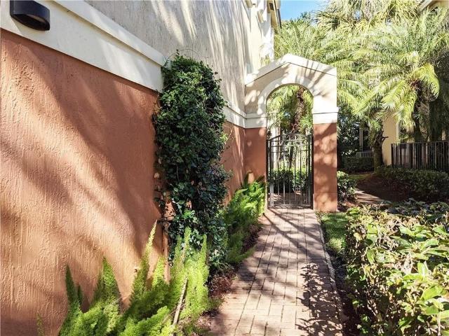 Luxury Townhouse for rent in Weston, United States