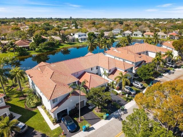 Luxury Townhouse for rent in Weston, Florida