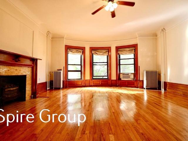 Luxury Townhouse for rent in 329 West 76th Street, New York