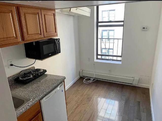 Luxury Townhouse for rent in 69 West 71st Street, New York
