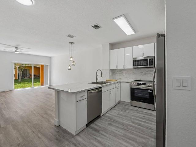 Luxury Townhouse for sale in Margate Estates, United States