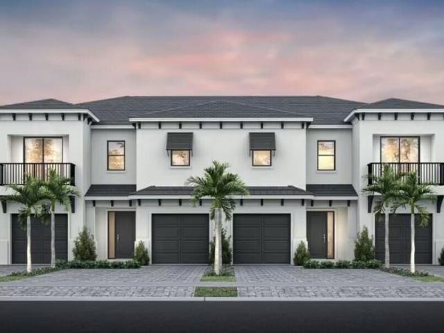 Luxury Townhouse for sale in Margate, Florida