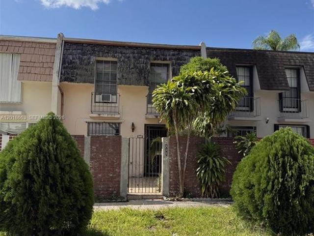 Luxury Townhouse for sale in Miami, Florida