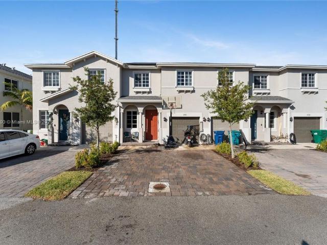 Luxury Townhouse for sale in Miami Gardens, Florida