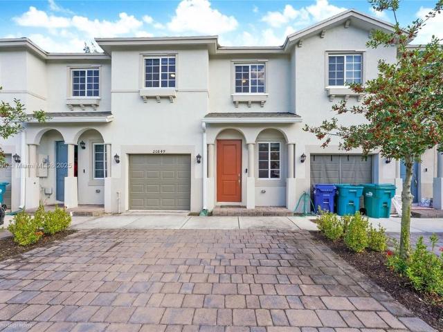 Luxury Townhouse for sale in Miami Gardens, Florida