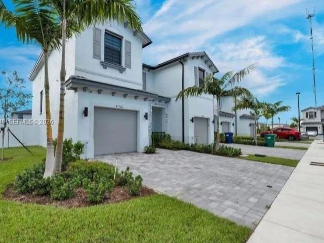 Luxury Townhouse for sale in Miami Gardens, United States