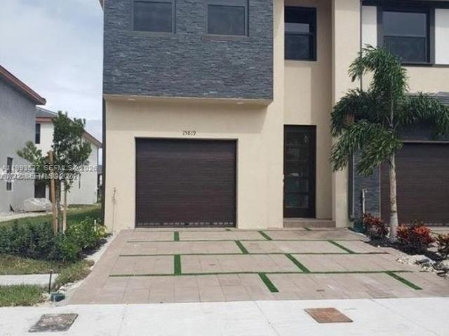 Luxury Townhouse for sale in Miami Lakes, United States