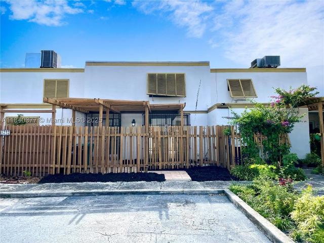 Luxury Townhouse for sale in Miami, United States