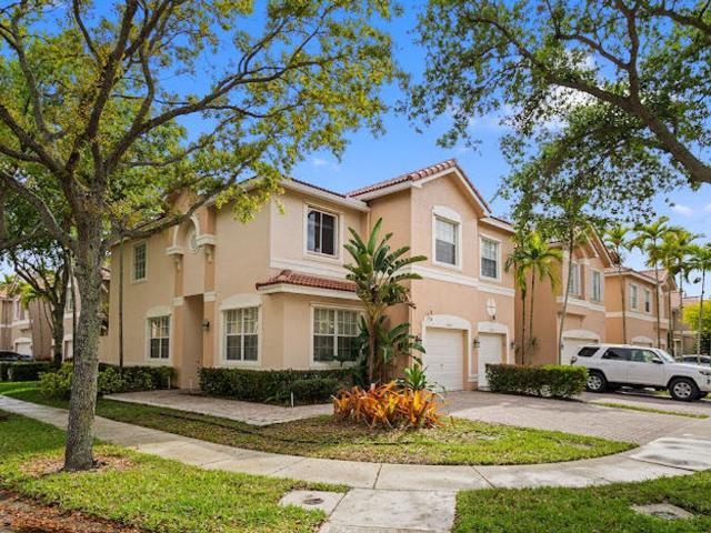 Luxury Townhouse for sale in Miramar, Florida