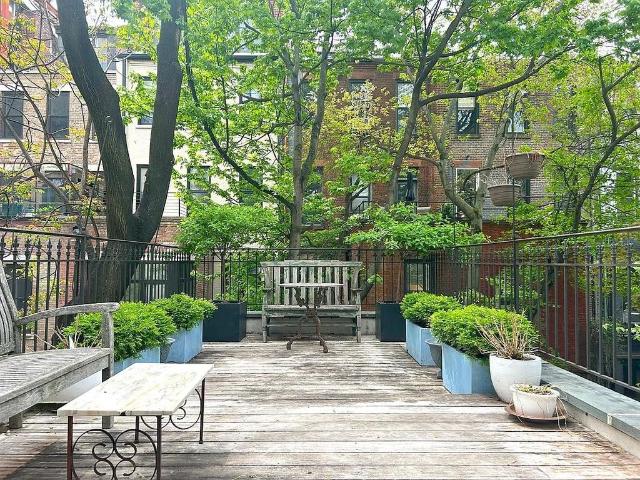 Luxury Townhouse for sale in New York