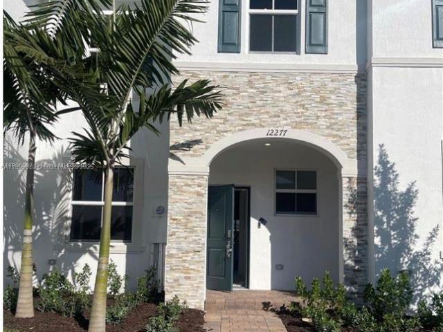 Luxury Townhouse for sale in North Miami, United States
