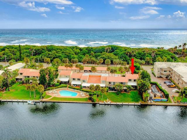Luxury Townhouse for sale in Ocean Ridge, Florida