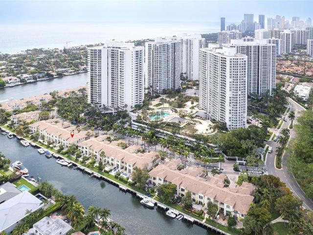 Luxury Townhouse for sale in Aventura, Florida