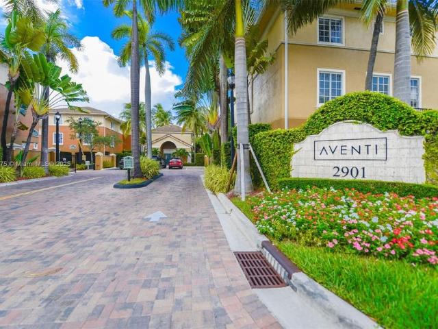 Luxury Townhouse for sale in Aventura, United States