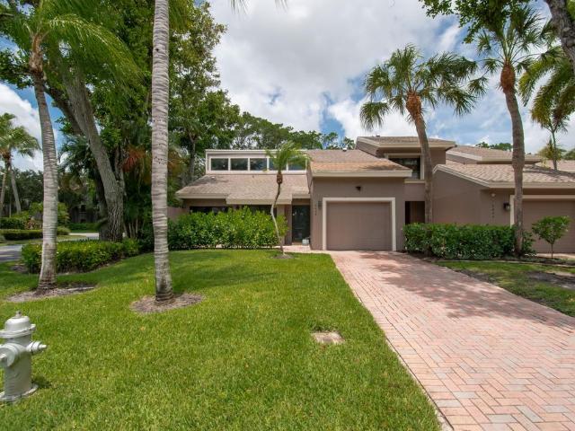 Luxury Townhouse for sale in Boca Raton, Florida