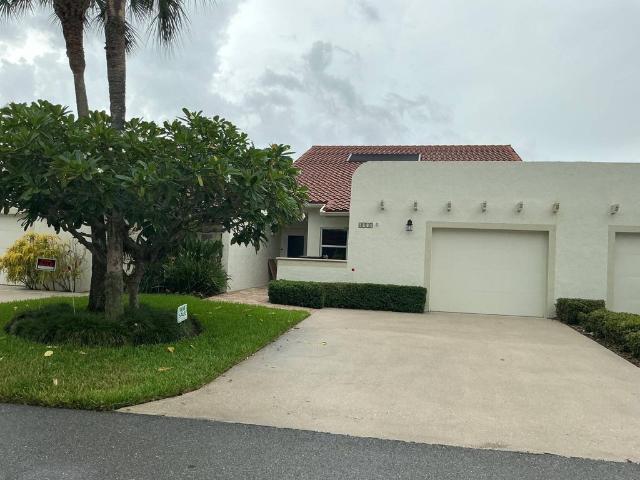 Luxury Townhouse for sale in Boca Raton, Florida