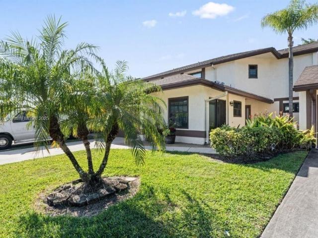 4 bedroom luxury Townhouse for sale in Boca Raton, Florida