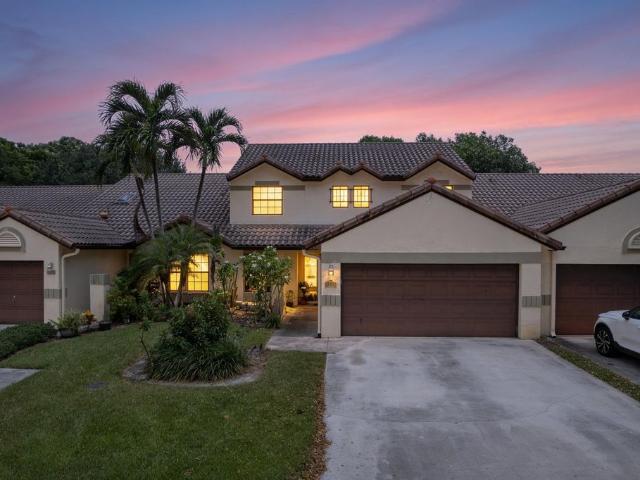 Luxury Townhouse for sale in Boca Raton, Florida