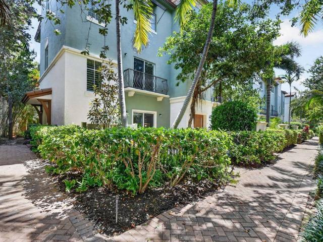 Luxury Townhouse for sale in Boca Raton, United States