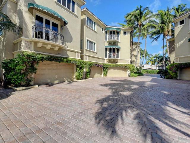 Luxury Townhouse for sale in Boca Raton, United States