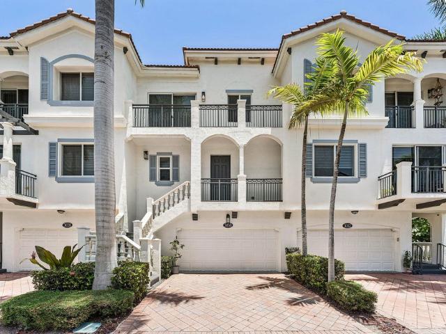 Luxury Townhouse for sale in Boynton Beach, Florida