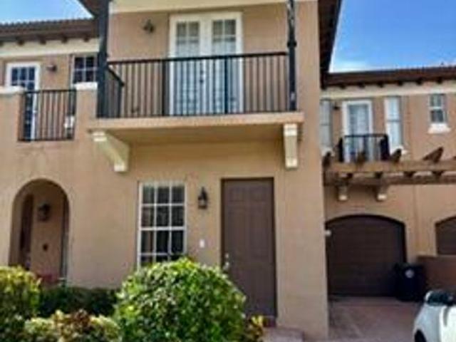 Luxury Townhouse for sale in Coconut Creek, Florida